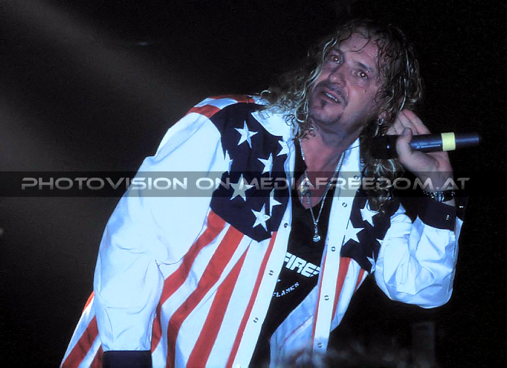 Strike X 12 - Planet Music (Bonfire - Concert)