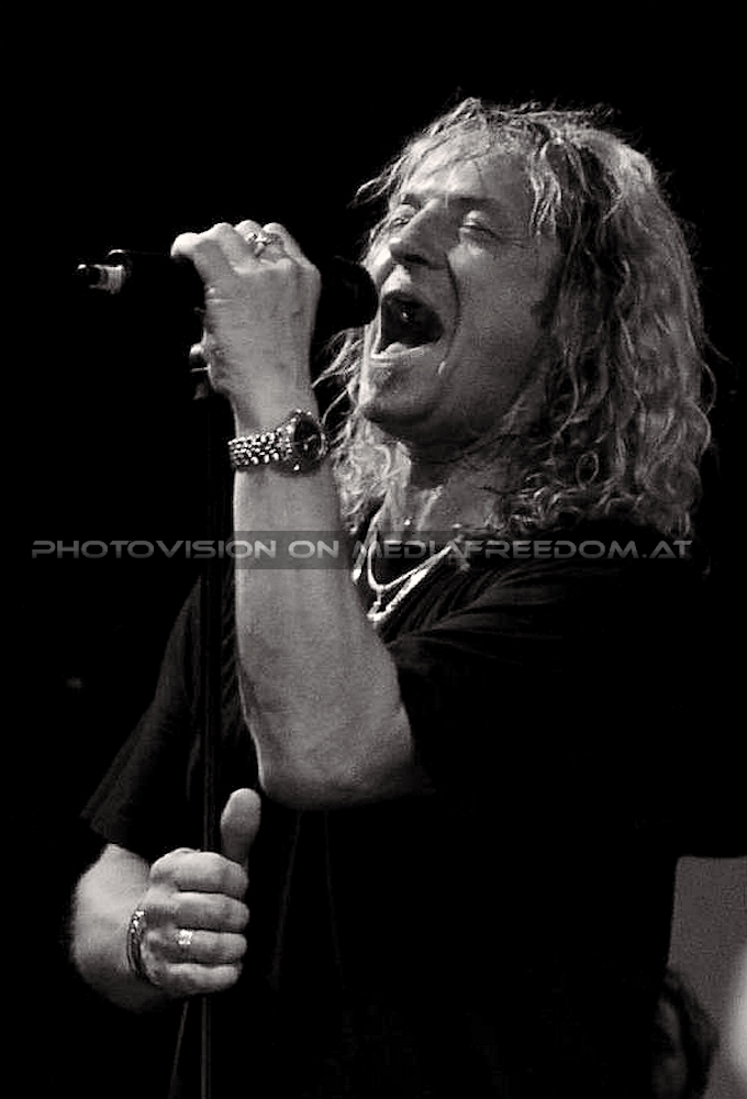 Free Tour 08 - Donauinselfest (Bonfire - Concert)