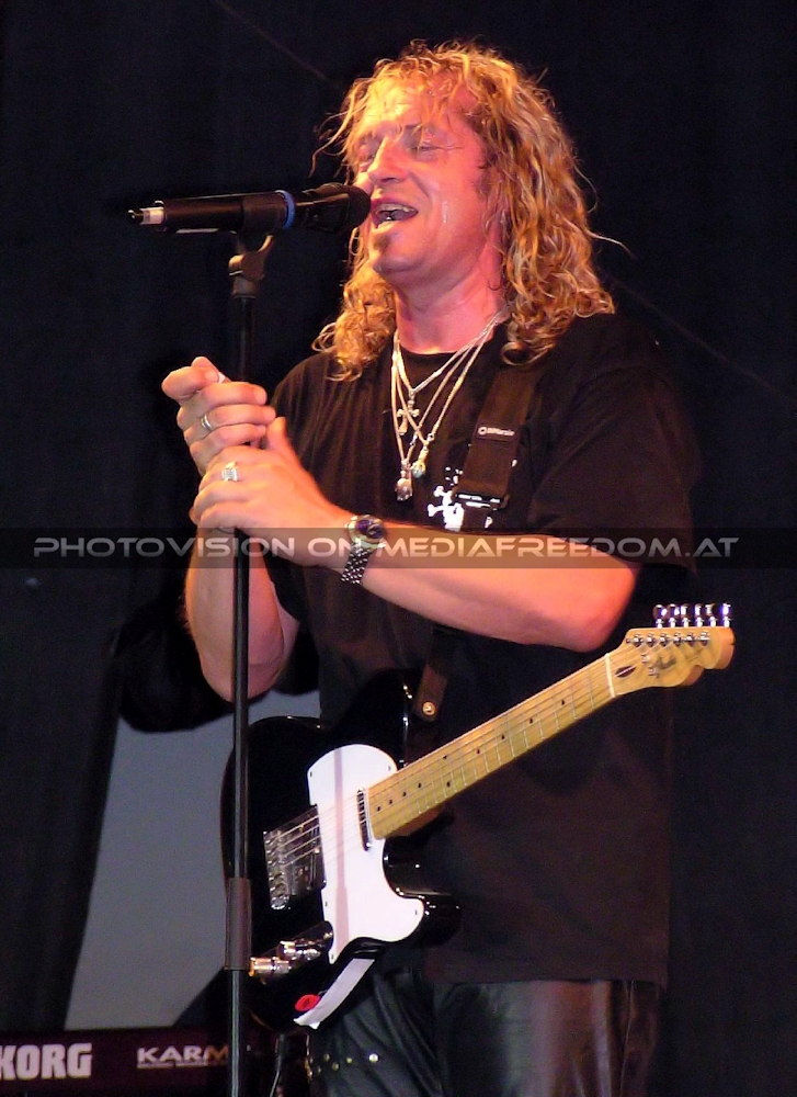 Free Tour 11 - Donauinselfest (Bonfire - Concert)