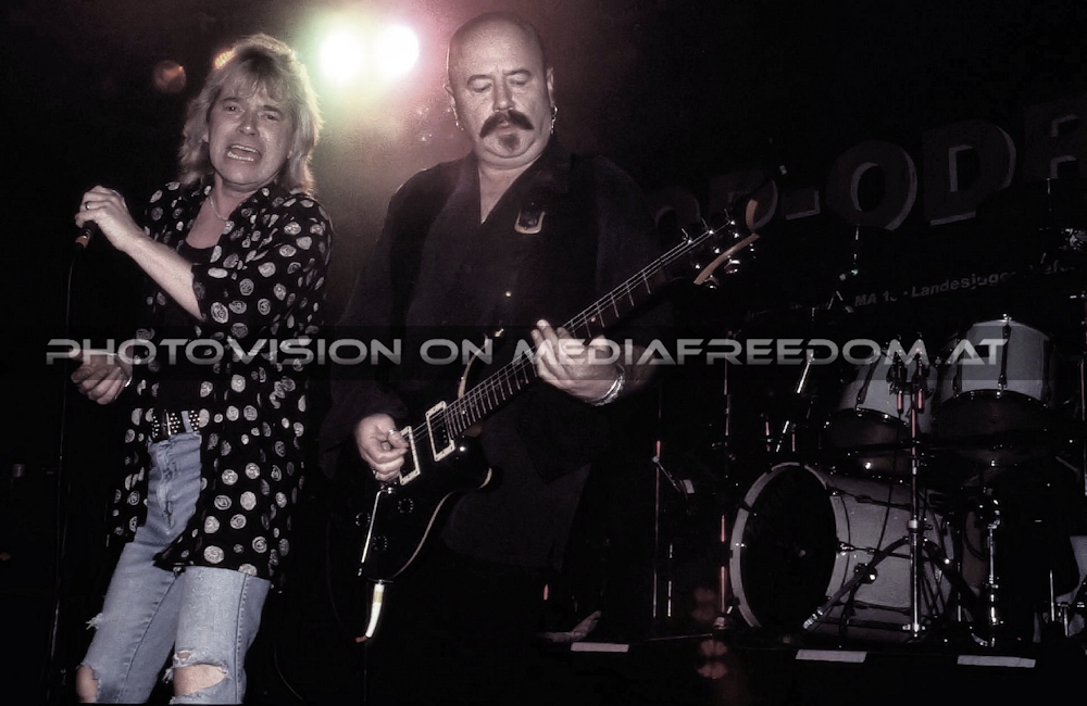 Rock Art 01 - Rockhaus - Vienna (Magnum - Concert)