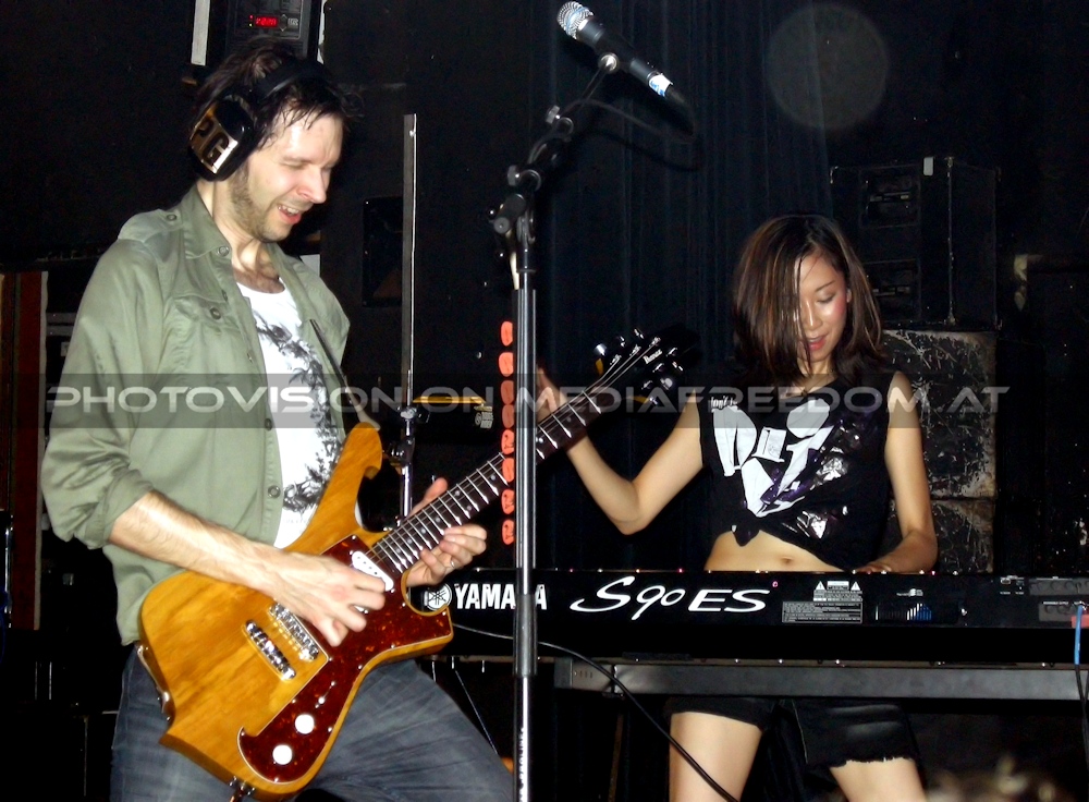 Silence Followed Tour Pix 19 - Szene Wien (Paul Gilbert - Concert)