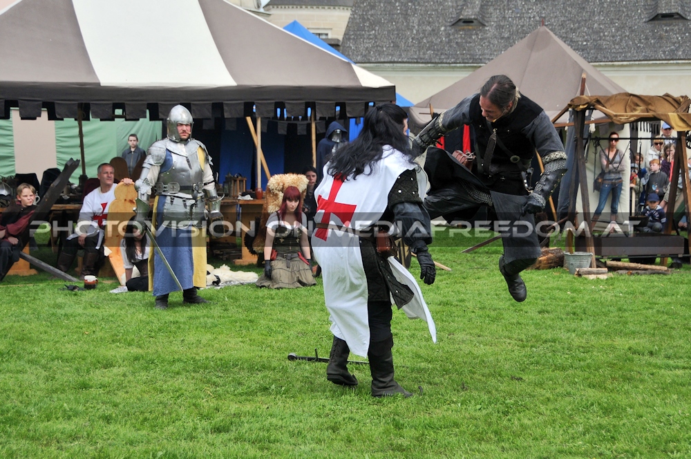 Anspringen - Rosenburg (Mittelalterfest - Historisches Burgtreiben)