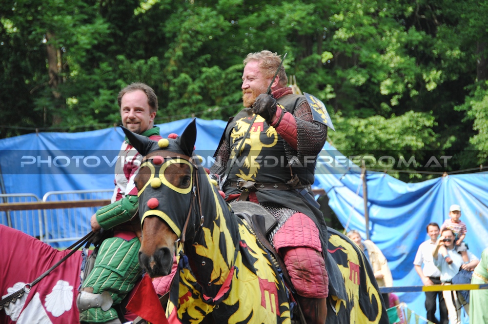 Flick of the switch - Schwertgitarre - Laxenburg (Ritterturnier)